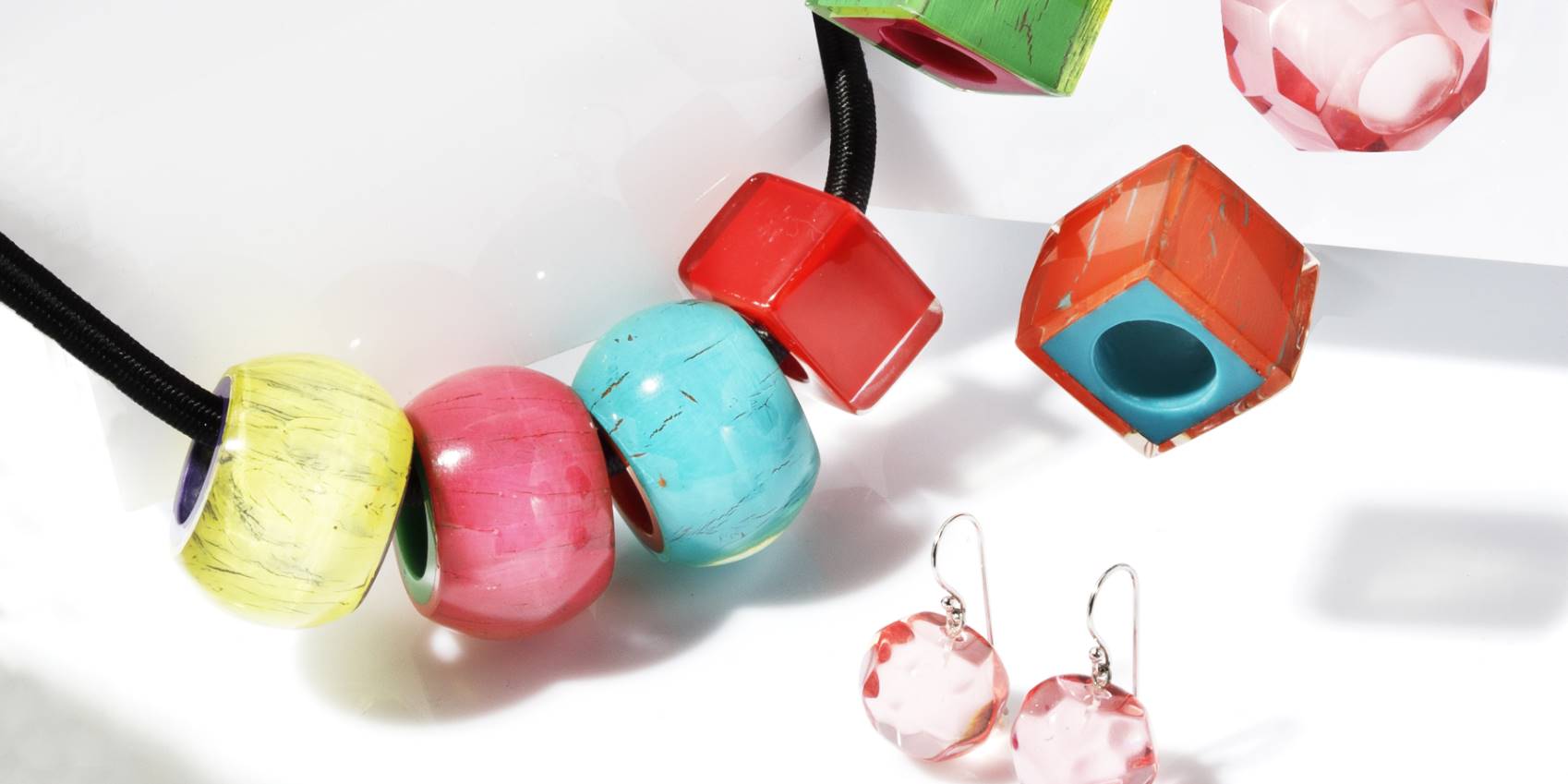 Ladies Accessories – Suttles & Seawinds